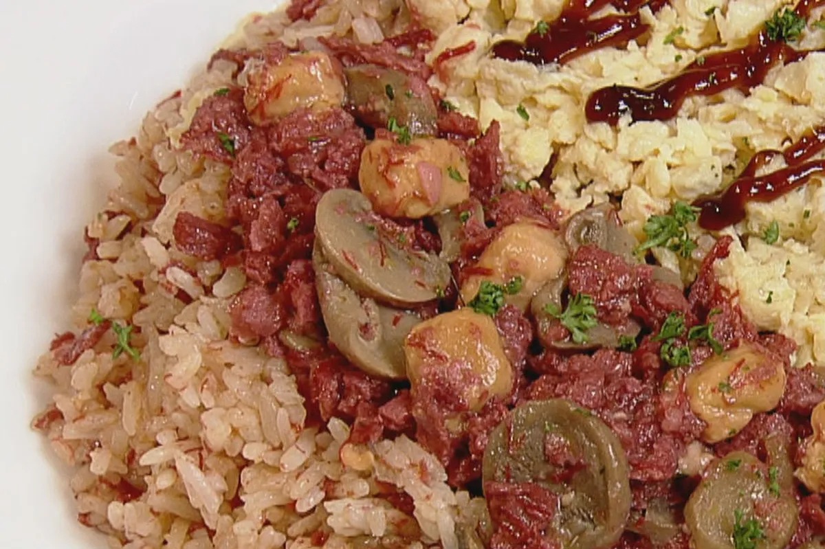 RECIPE: Corned beef fried rice with scrambled egg | ABS-CBN Lifestyle