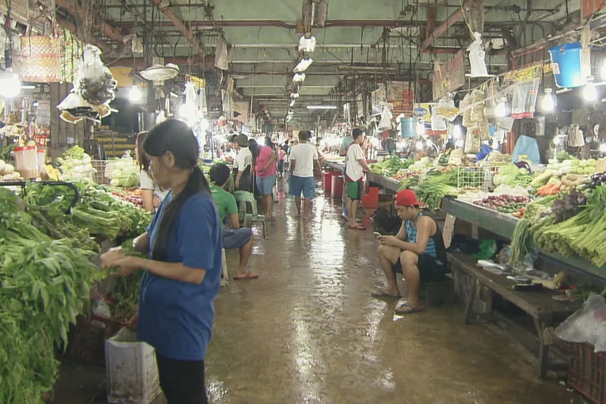 Presyo ng gulay, bigas, bumaba sa ilang palengke sa Maynila | ABS-CBN News Presyo ng gulay, bigas, bumaba sa ilang palengke sa Maynila | ABS-CBN News