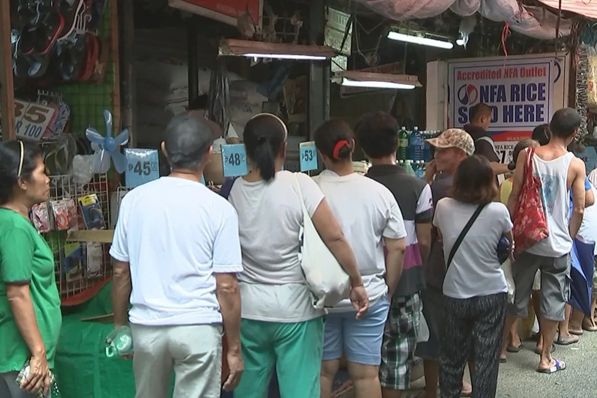 NFA rice, 'blockbuster' sa pila; presyo ng gulay sa Benguet, halos dumoble | ABS-CBN News