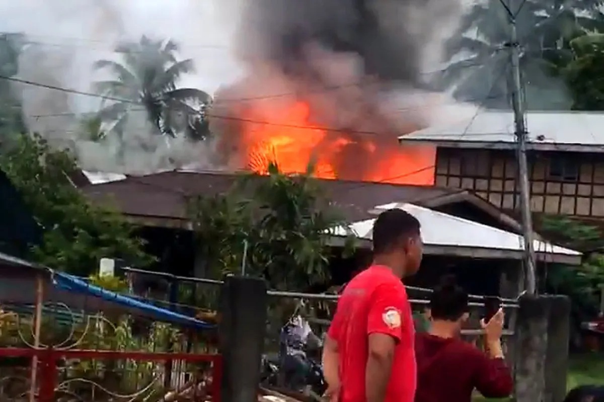 Sunog sumiklab sa residential area sa Agusan del Sur | ABS-CBN News