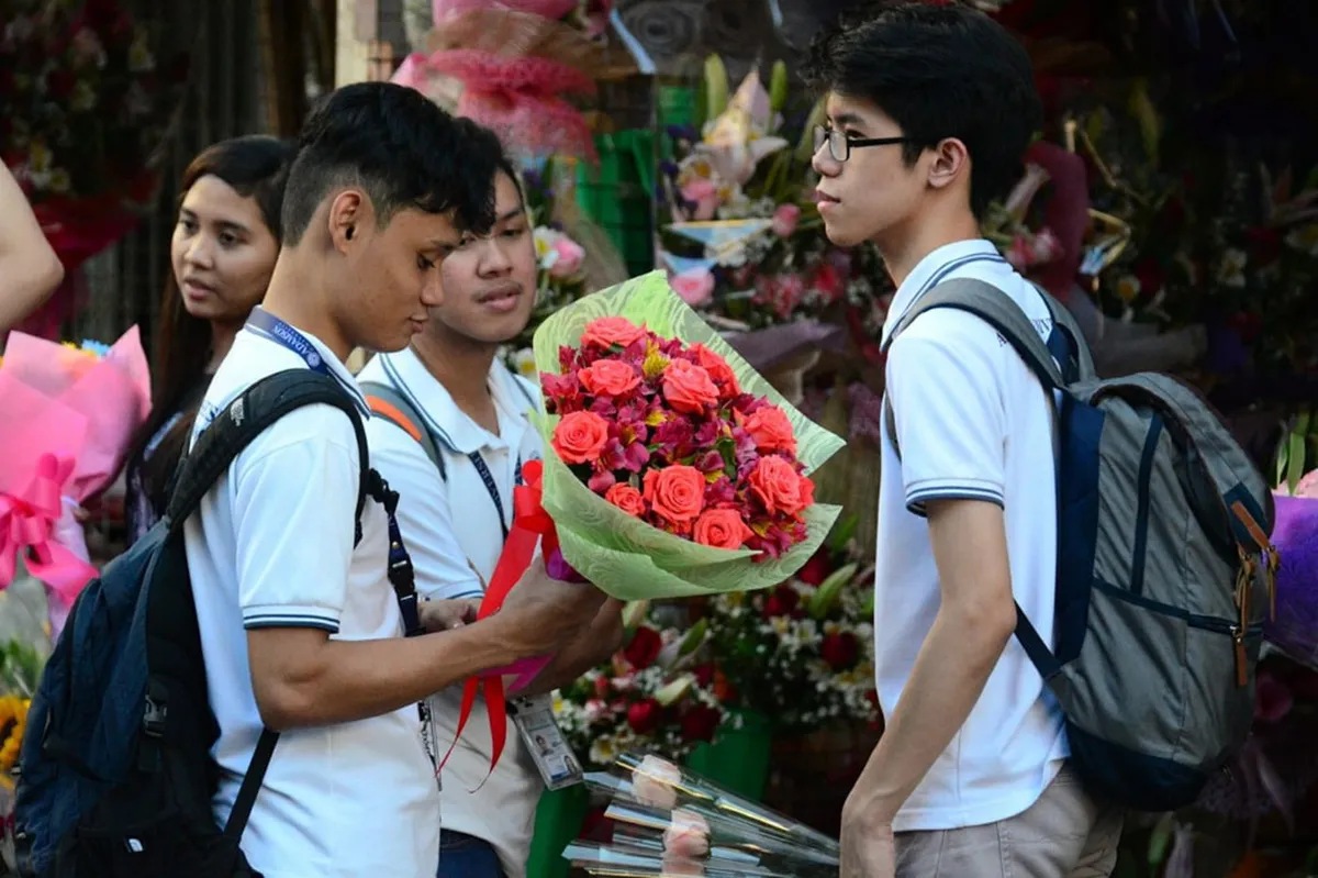 Mga panregalo sa Valentine's, apektado ng inflation | ABS-CBN News