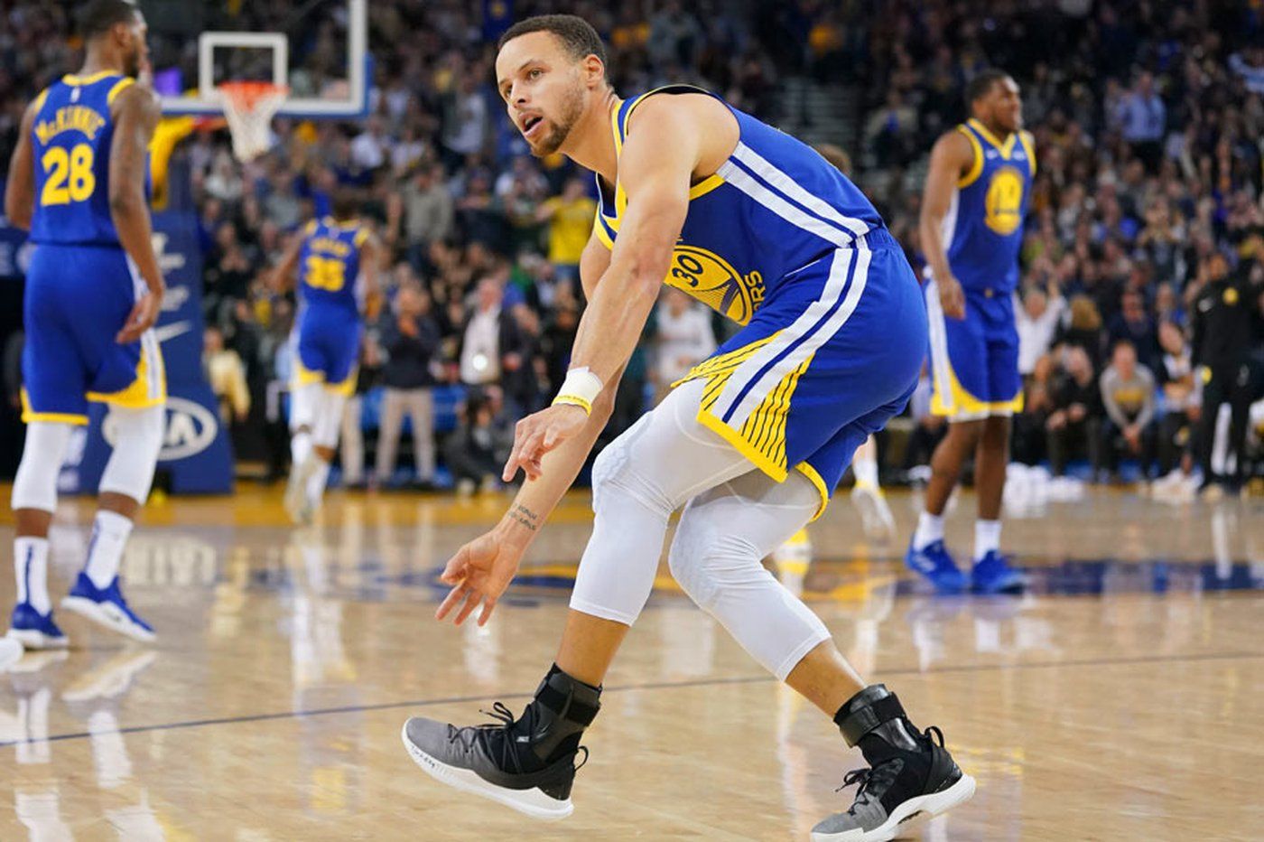 NBA: Long shot? Steph Curry doubts moon landing ever happened | ABS-CBN ...