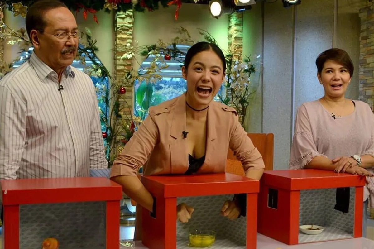 Ritz Azul, sumabak sa 'What's In The Box' challenge | ABS-CBN Entertainment