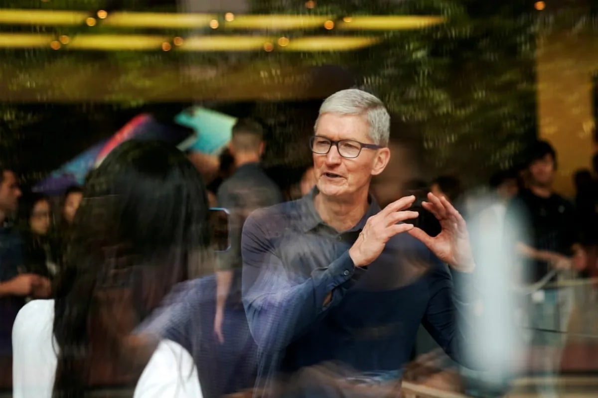 Apple's Tim Cook calls for privacy bill with right to delete data | ABS ...