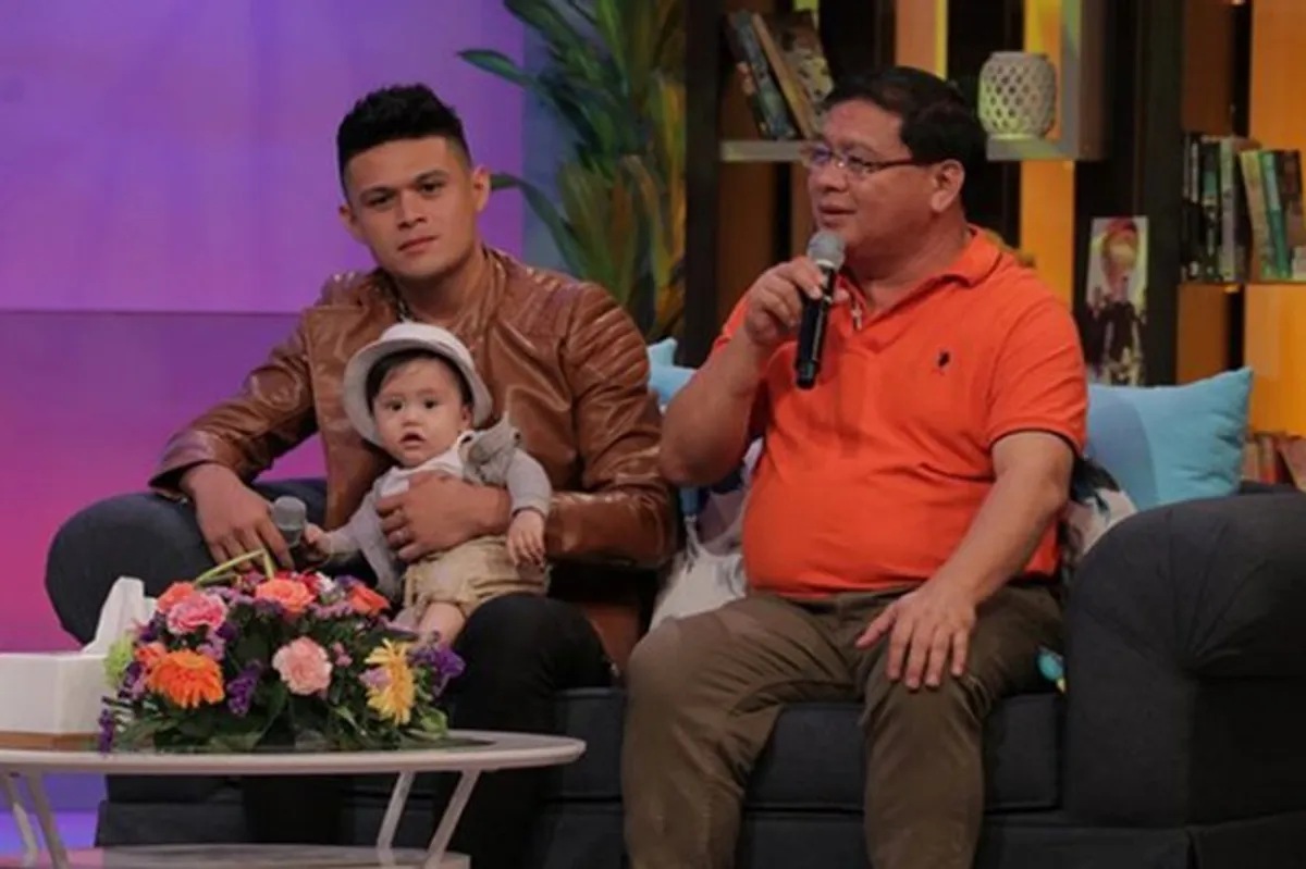 PANOORIN: Jon Lucas ng Hashtags, ipinakilala na ang baby boy | ABS-CBN ...