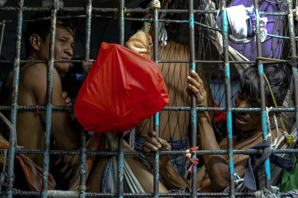 Bilanggo patay, 'nagkabutas-butas' ang balat dahil sa 'bacteria' | ABS ...