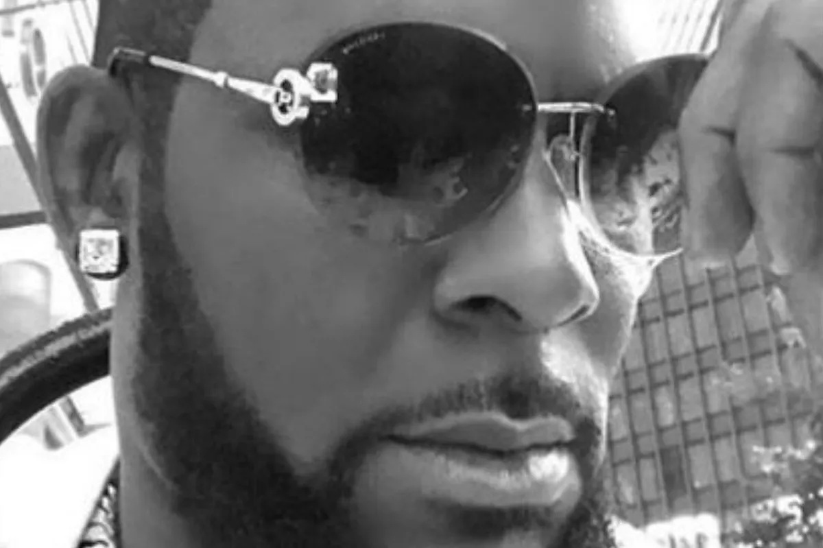 R. Kelly hits back, reveals abuse in 19-minute song | ABS-CBN Entertainment