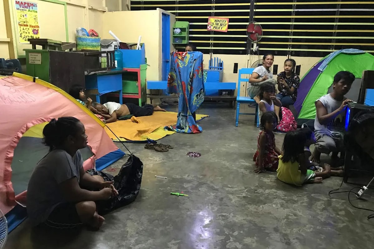 Higit 1,000 pamilya sa Dagupan, inilikas dahil sa banta ng storm surge ... Higit 1,000 pamilya sa Dagupan, inilikas dahil sa banta ng storm surge ...