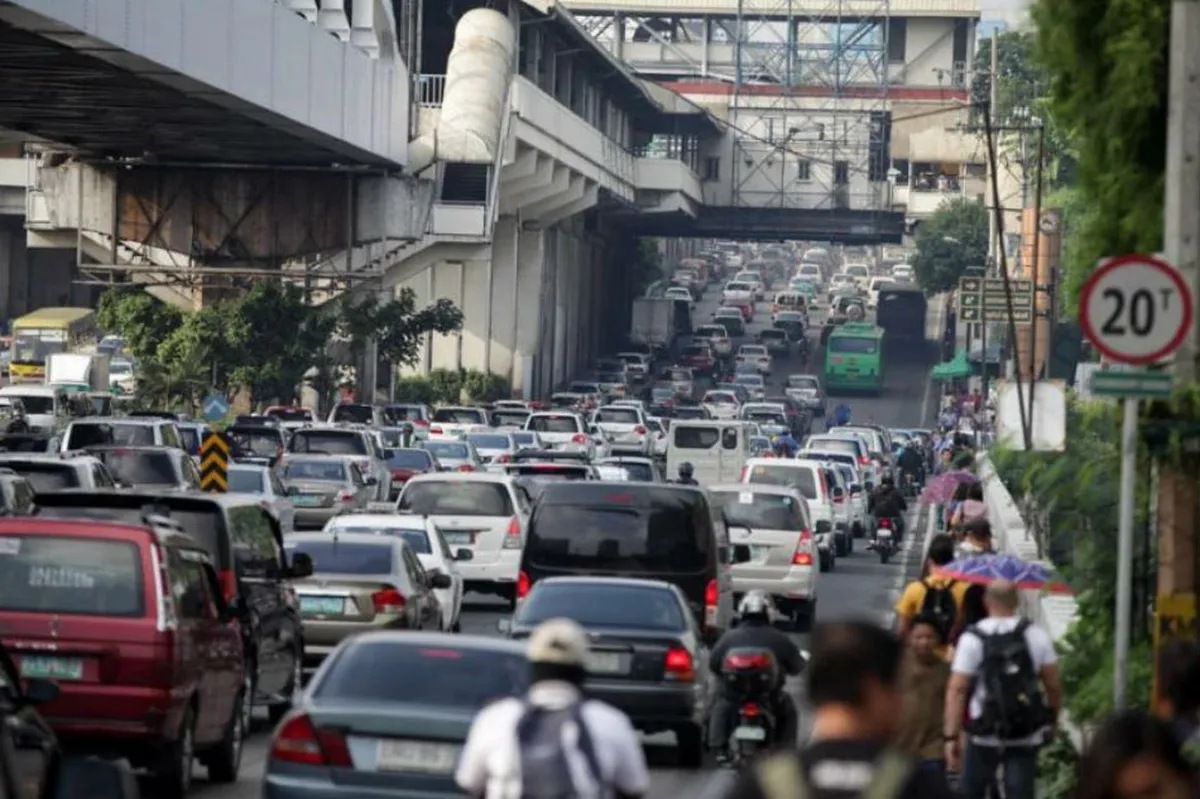 Dry run of driver-only EDSA car ban to start Aug. 15 despite protests ...