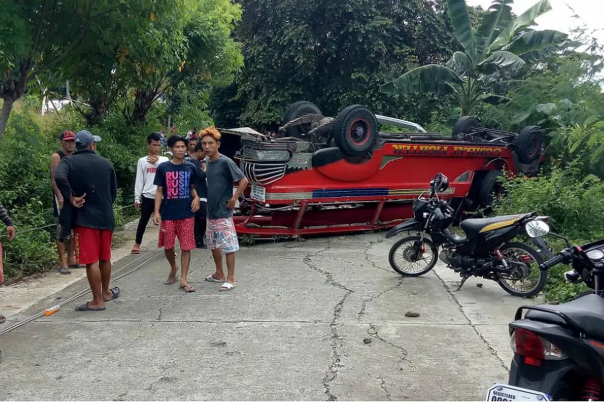 7 in critical condition after jeepney crash in Zamboanga City | ABS-CBN ...