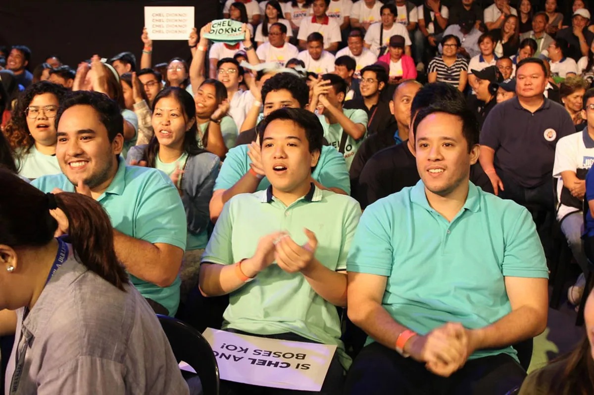 Award-winning director Pepe Diokno gives dad Chel‘s campaign a makeover ...