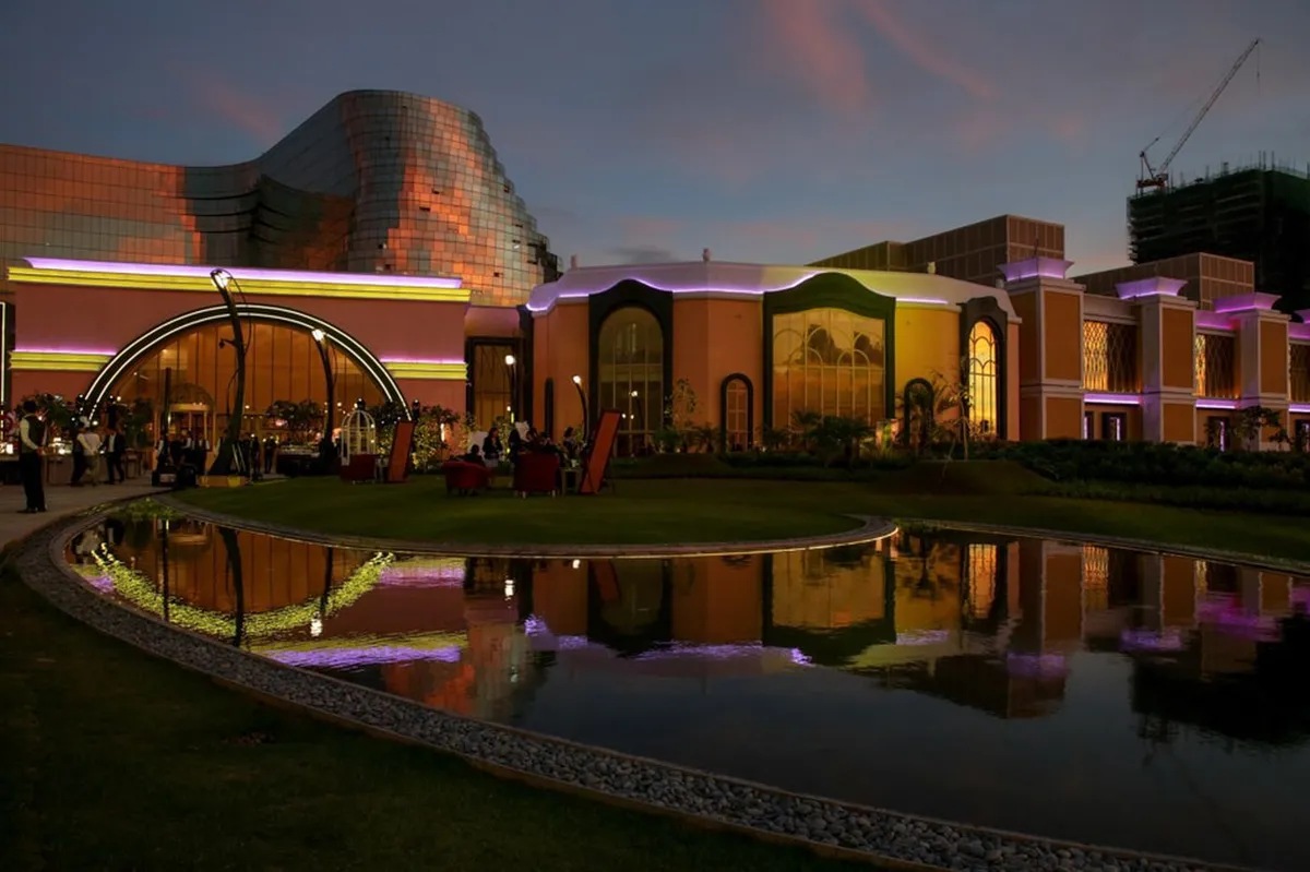 IN PHOTOS: Okada unveils The Garden with Christmas tree lighting | ABS ...