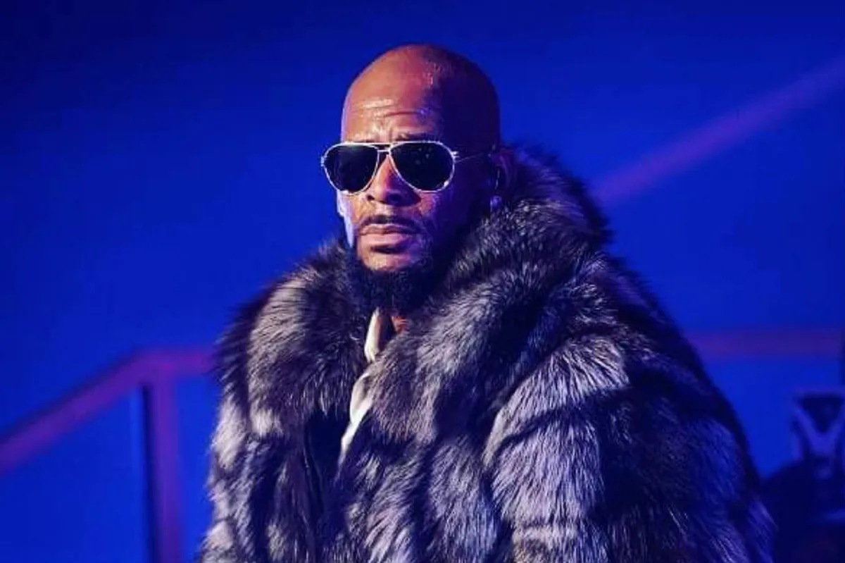 R. Kelly charged with 10 counts of sex abuse in Chicago | ABS-CBN ...