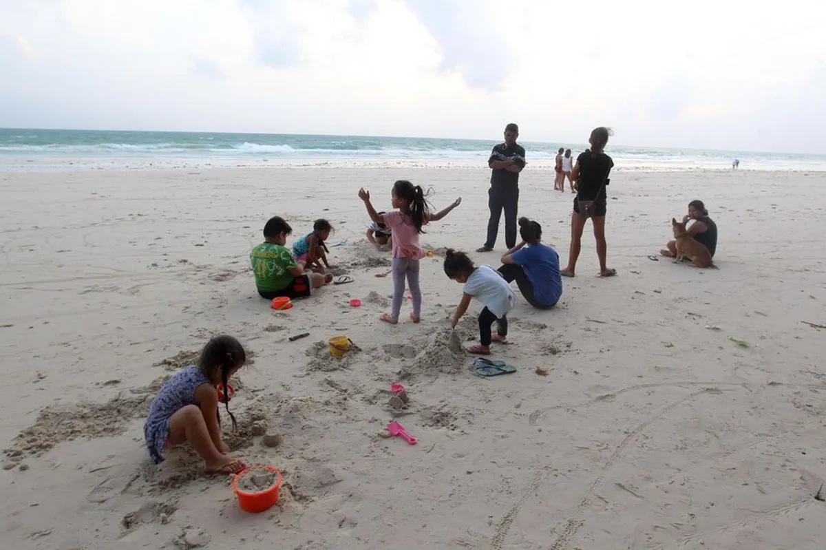 Boracay resort owner says water utilities in charge of sewage treatment ...