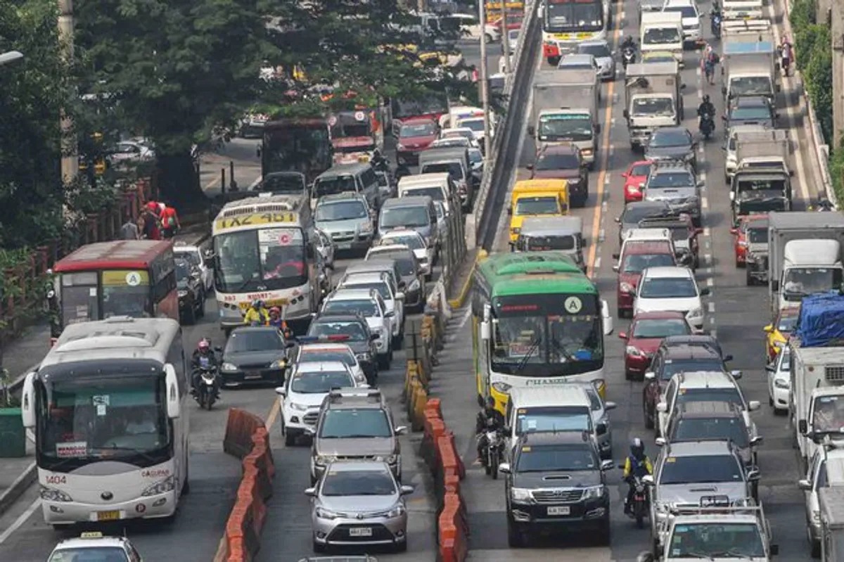 MMDA says senators 'know better,' eyes other traffic schemes after HOV ...