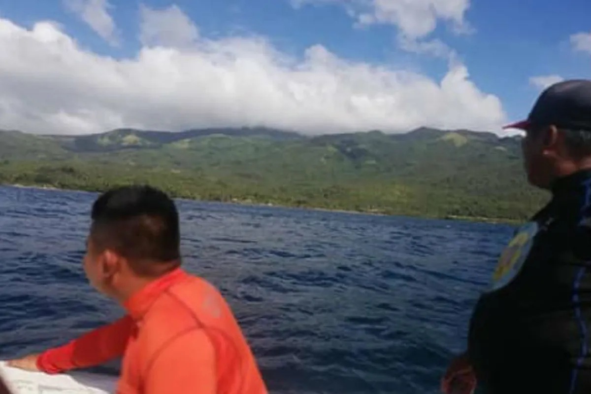 Search and rescue ops sa lumubog na bangka sa Leyte itinigil dahil sa sama ng panahon | ABS-CBN News