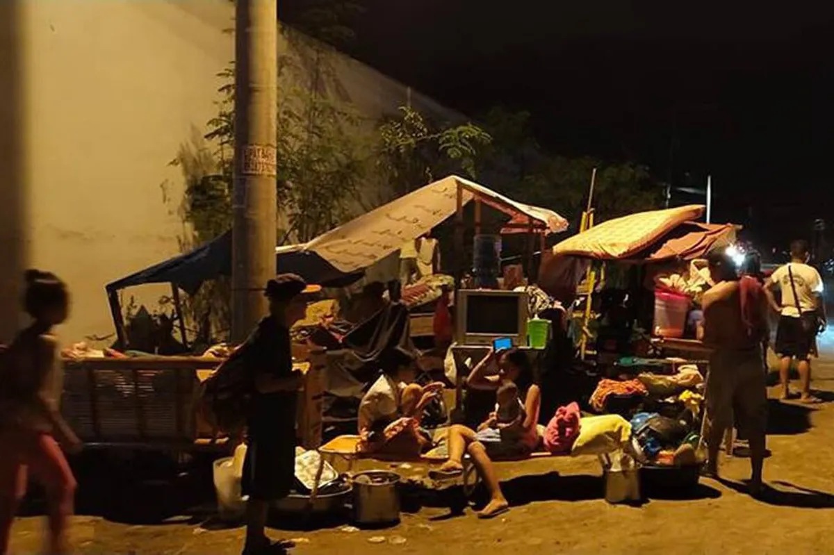 700 residente sa Davao City inilikas dahil sa pagtaas ng ilog | ABS-CBN ... 700 residente sa Davao City inilikas dahil sa pagtaas ng ilog | ABS-CBN ...