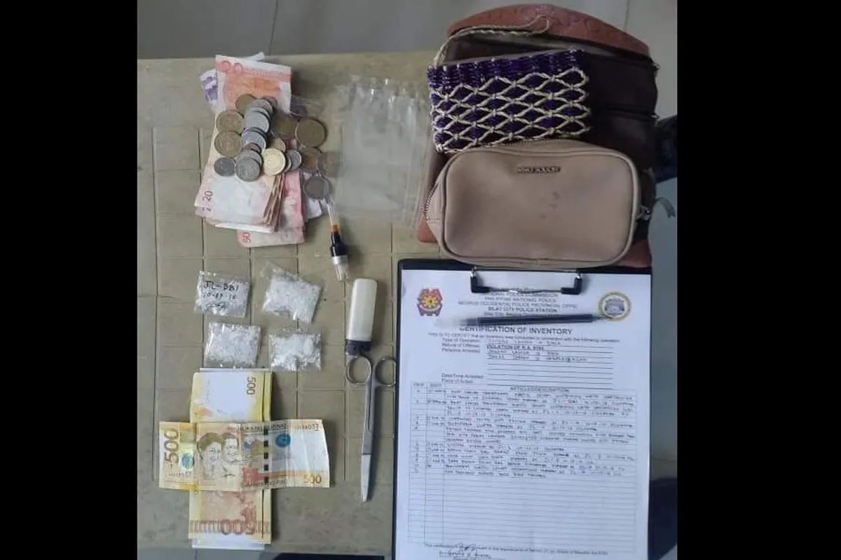 Lalaki, kinakasama timbog sa buy-bust sa Negros Occidental | ABS-CBN News