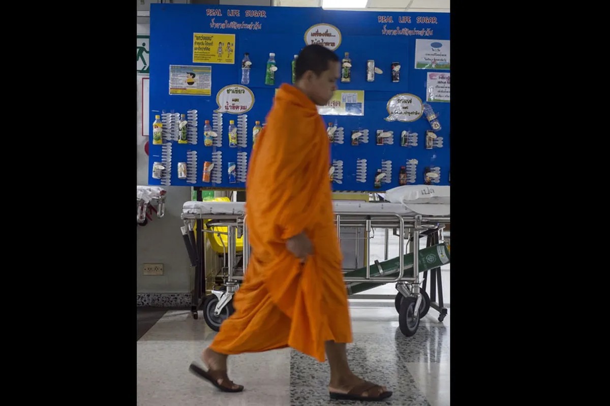 Eat, pray, exercise: Thailand's monks battle weight problems | ABS-CBN