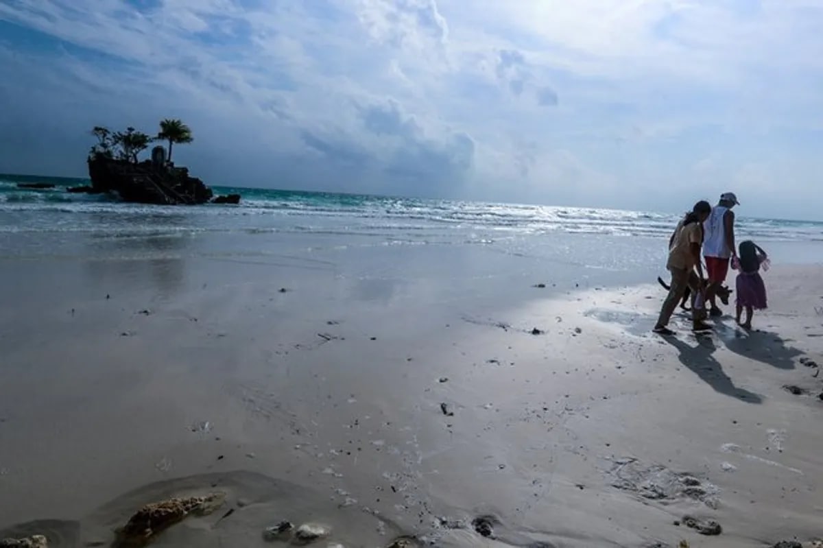 Boracay vacation rates may rise as gov't eyes tourist entry limits ...