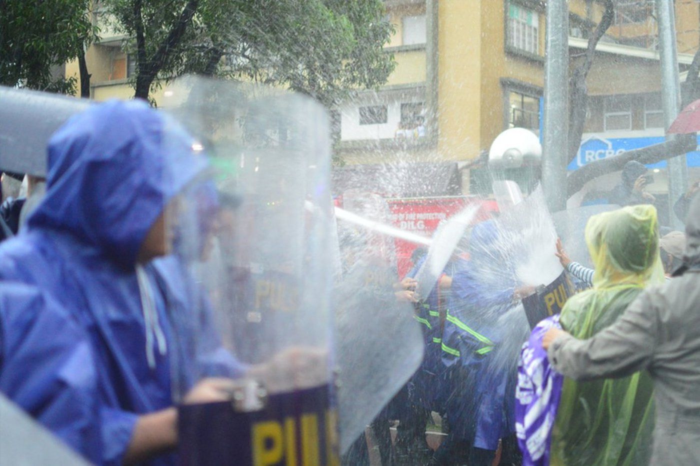 Demonstrators, police point fingers over violent protest dispersal ...