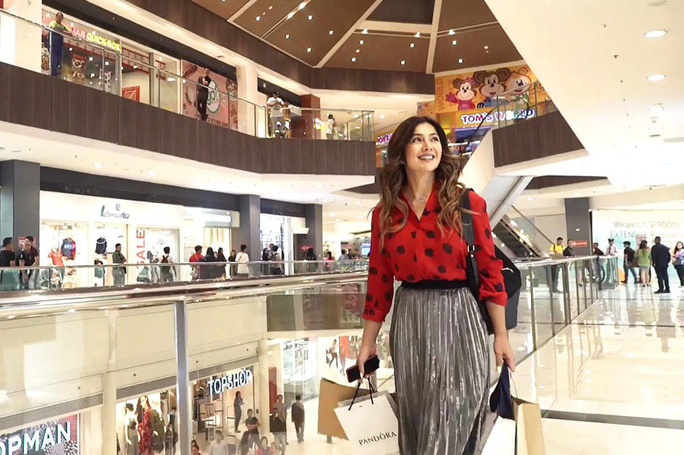 In time for Halloween, Alice Dixson makes light of urban ‘snake’ legend ...