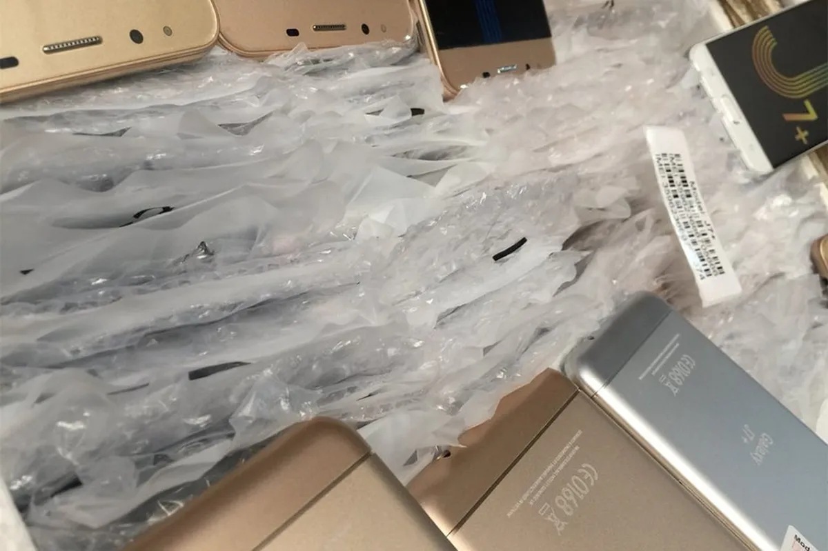 P75-M worth of fake iPhones, gadgets seized in Manila | ABS-CBN News