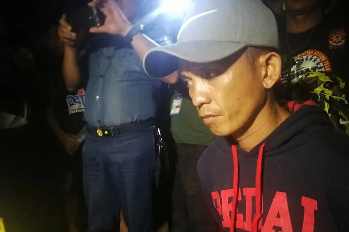 Lalaki balik kulungan matapos mahuli sa buy-bust sa GenSan | ABS-CBN News Lalaki balik kulungan matapos mahuli sa buy-bust sa GenSan | ABS-CBN News