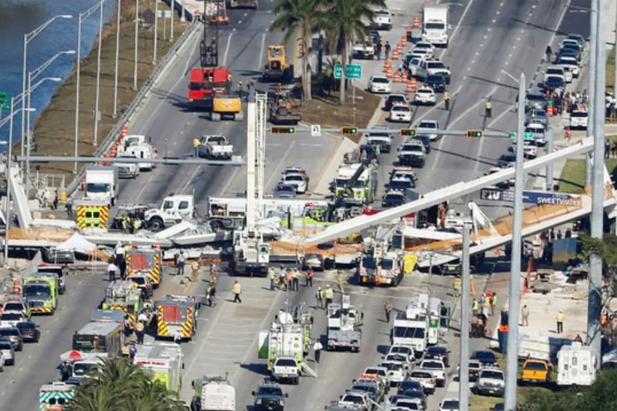 Several killed, cars crushed in Florida foot bridge collapse | ABS-CBN