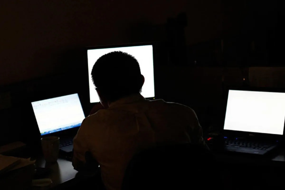 Vietnam's 10,000-strong 'cyber army' slammed by rights groups | ABS-CBN