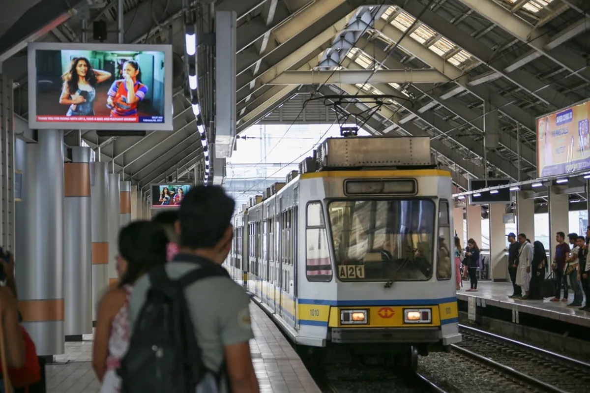 LRT-1 says no untoward incidents during Black Nazarene procession | ABS ...