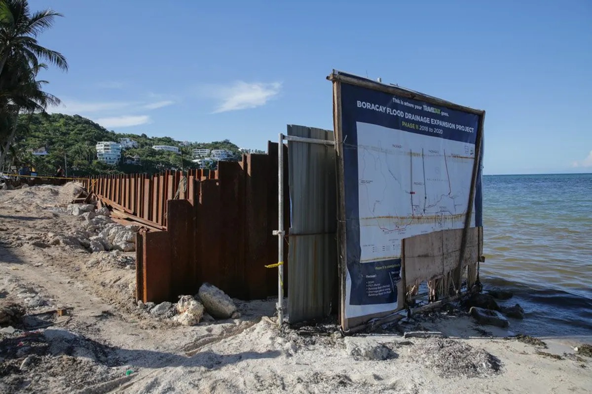 Interior official flags 'worsened' pollution in Boracay's Bolabog beach ...