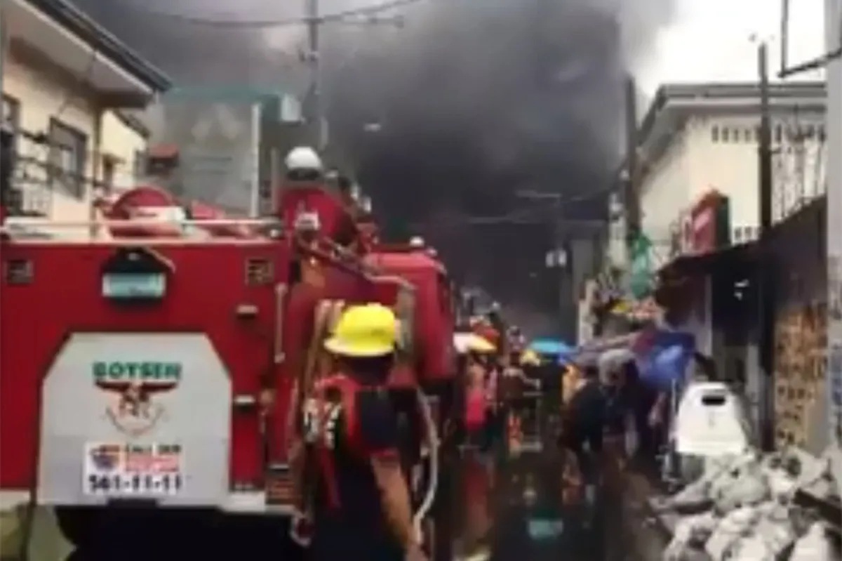 Bodega ng furniture sa QC nasunog | ABS-CBN News Bodega ng furniture sa QC nasunog | ABS-CBN News