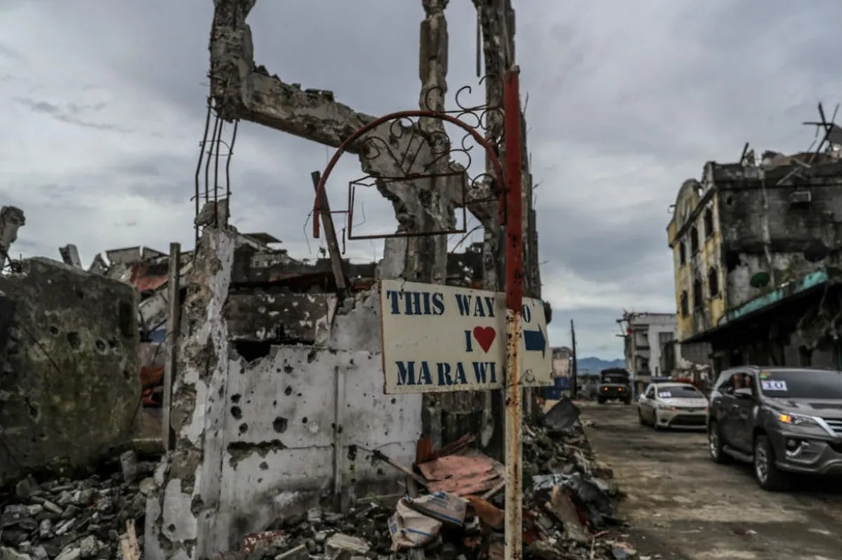 Marawi residents may rebuild own houses, says rehab task force | ABS ...