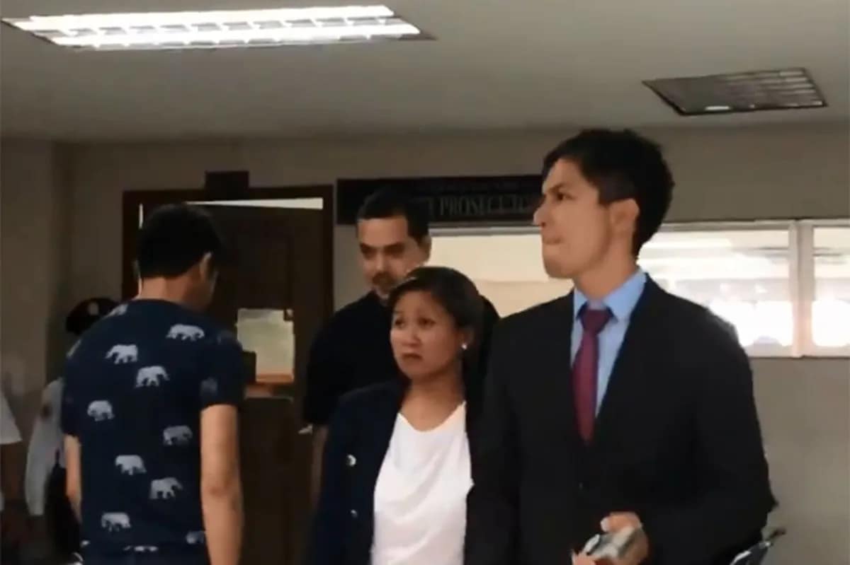 WATCH: John Lloyd attends probe on child abuse raps against Ellen | ABS ... WATCH: John Lloyd attends probe on child abuse raps against Ellen | ABS ...