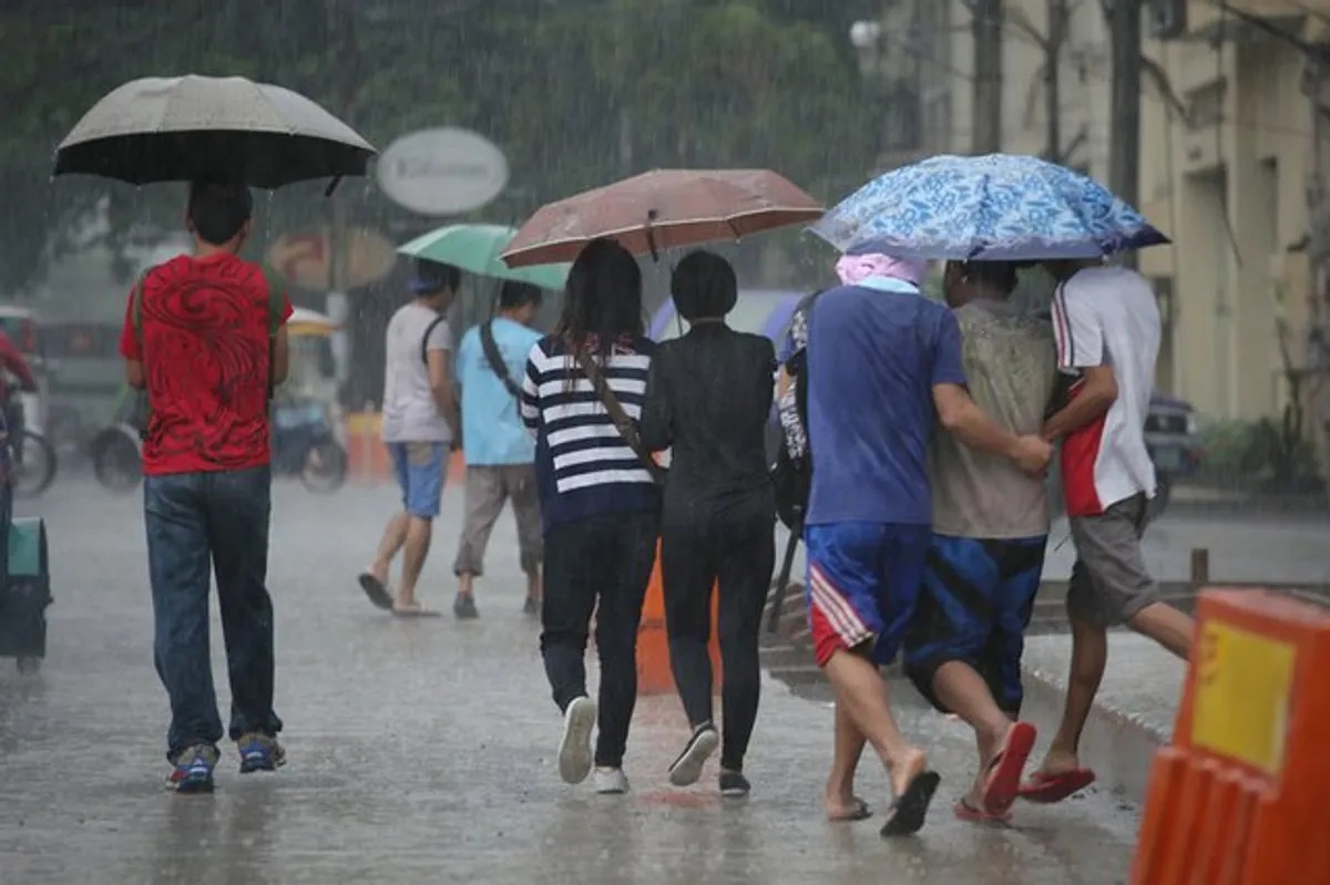 Heavy rainfall warning up in Metro Manila, Luzon provinces | ABS-CBN News