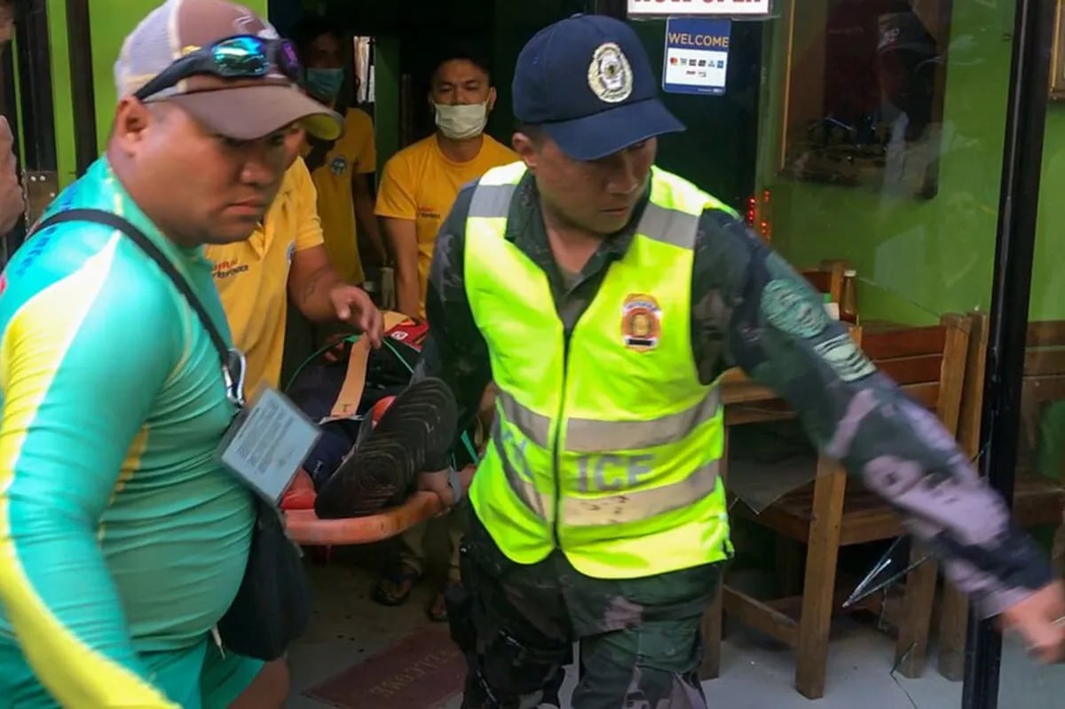 Sekyu patay sa pananaksak sa Boracay | ABS-CBN News Sekyu patay sa pananaksak sa Boracay | ABS-CBN News