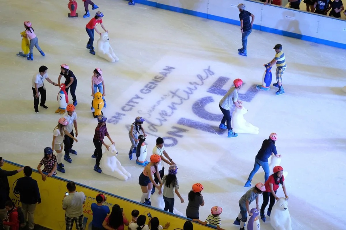 Skating rink-on-wheels hones ice stardom dreams in tropical Philippines ...