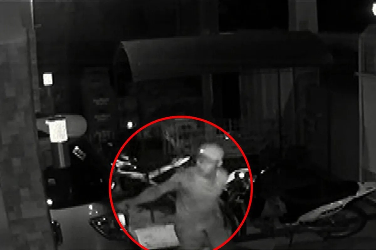 SAPUL SA CCTV: Negosyante binaril sa loob ng sariling bakuran | ABS-CBN ... SAPUL SA CCTV: Negosyante binaril sa loob ng sariling bakuran | ABS-CBN ...
