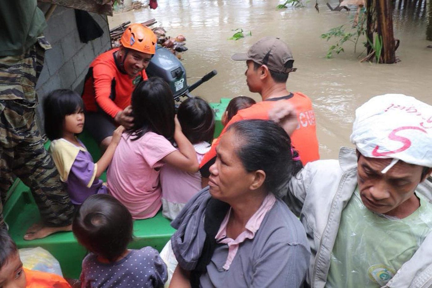 Mahigit 3,000 pamilya, apektado ng baha sa Maguindanao | ABS-CBN News Mahigit 3,000 pamilya, apektado ng baha sa Maguindanao | ABS-CBN News