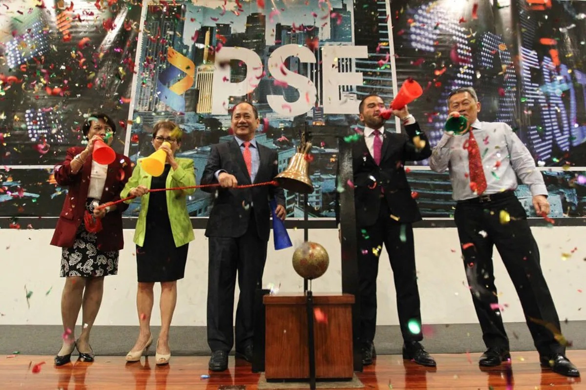 Traders toast to good luck as PSE reopens for 2018 | ABS-CBN News
