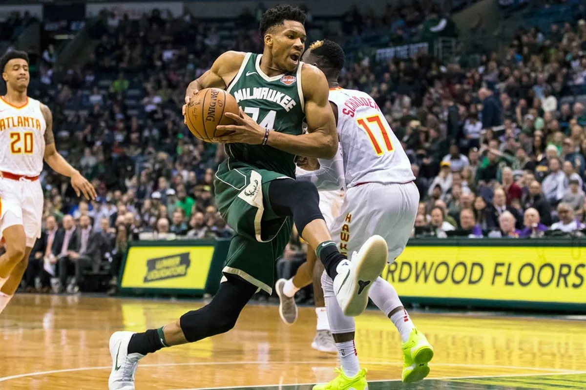 Antetokounmpo helps Bucks hold off Hawks | ABS-CBN Sports