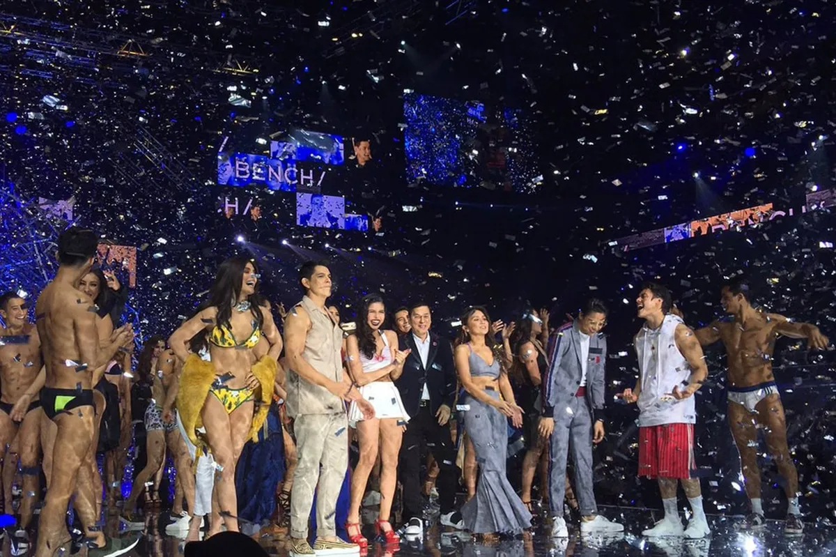 PANOORIN: 'Nagbabagang' rampa ng mga sikat sa Bench fashion show | ABS ...