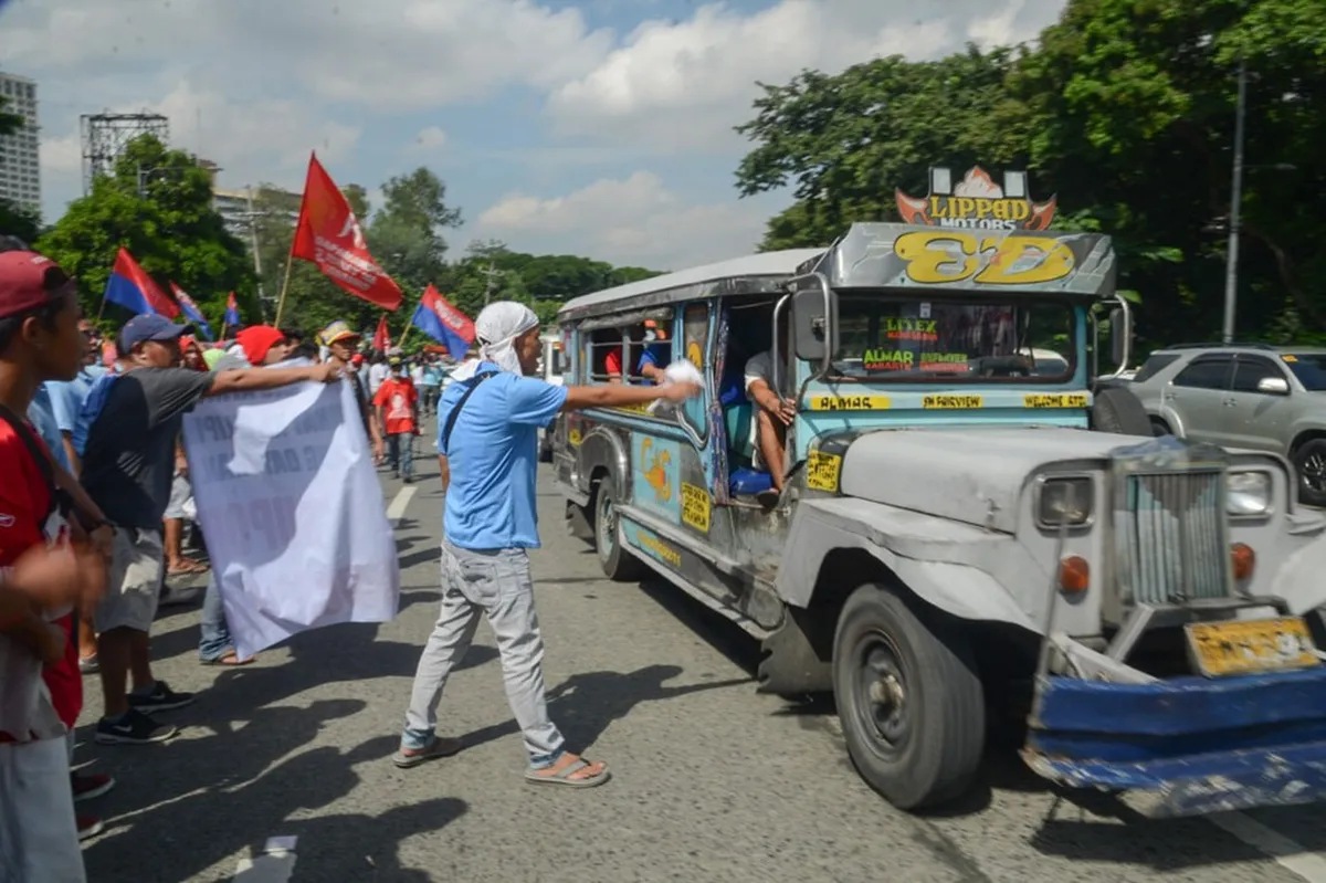 Duterte sets ultimatum: Modernize jeepneys by year-end or get arrested ...