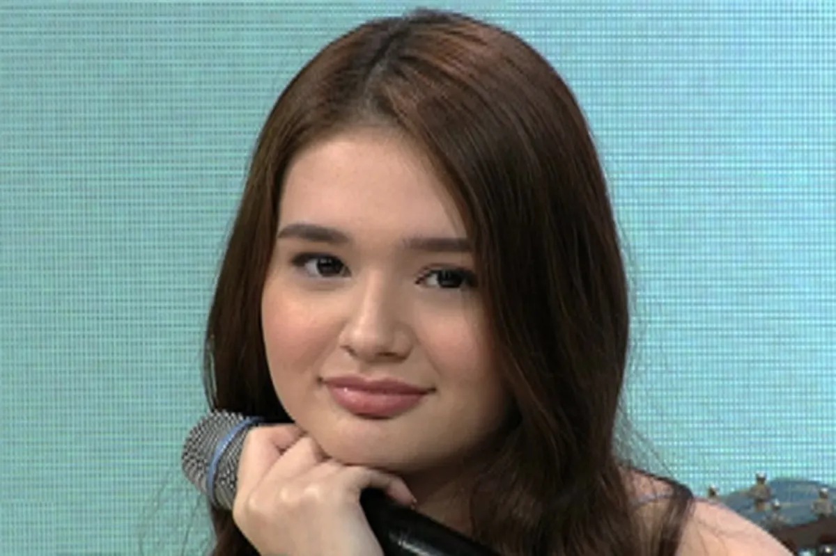 Kira Balinger, nobyo nga ba si Hashtag Ryle? | ABS-CBN Entertainment