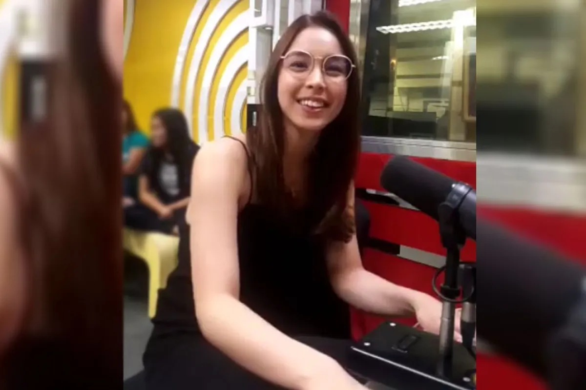 WATCH: Julia's 'pabebe' prank call to Joshua | ABS-CBN Entertainment