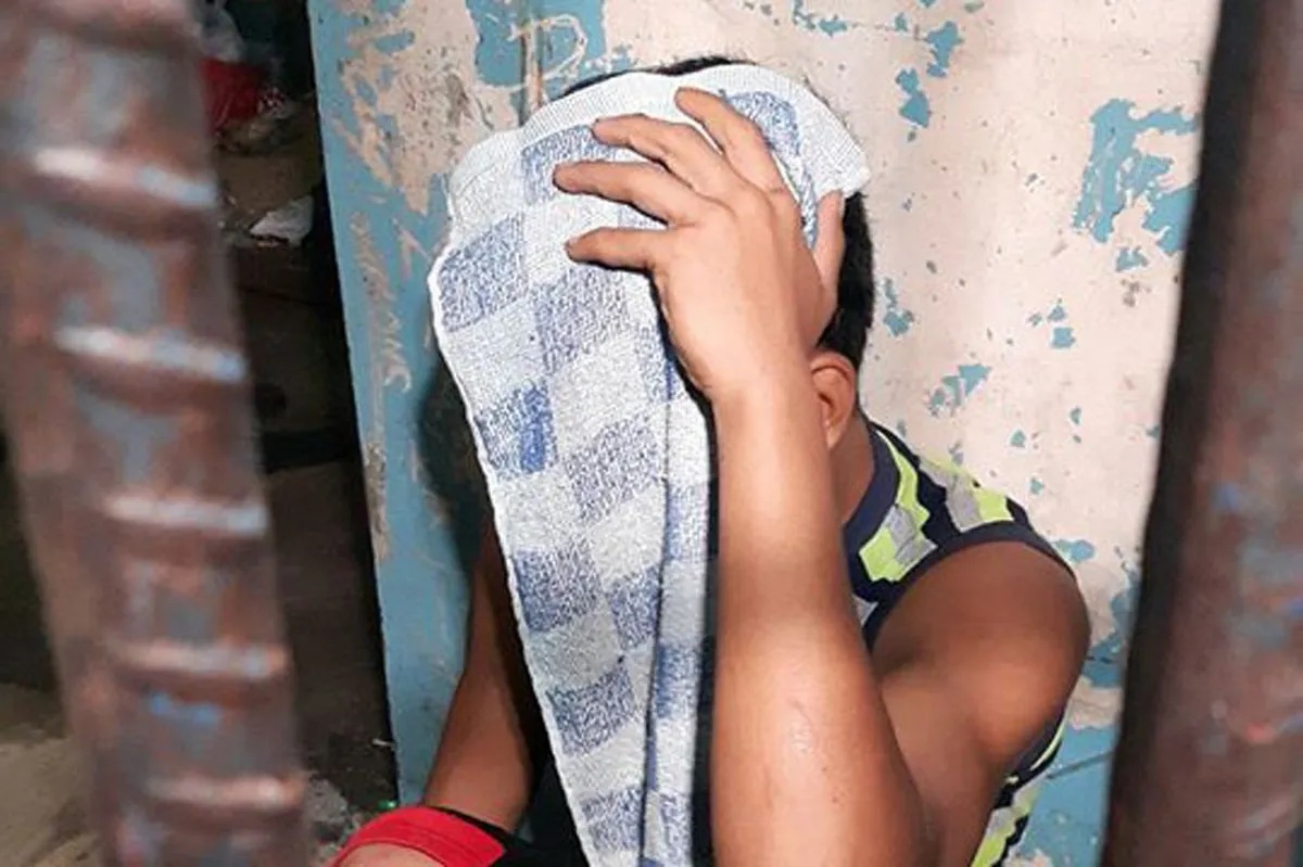 Lalaki, arestado sa panggagahasa sa 3 kapatid | ABS-CBN News Lalaki, arestado sa panggagahasa sa 3 kapatid | ABS-CBN News