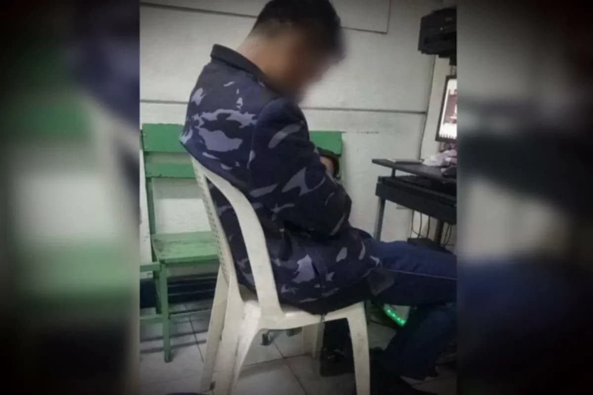 15 pulis, nahuling tulog sa presinto, sinibak sa puwesto | ABS-CBN News 15 pulis, nahuling tulog sa presinto, sinibak sa puwesto | ABS-CBN News