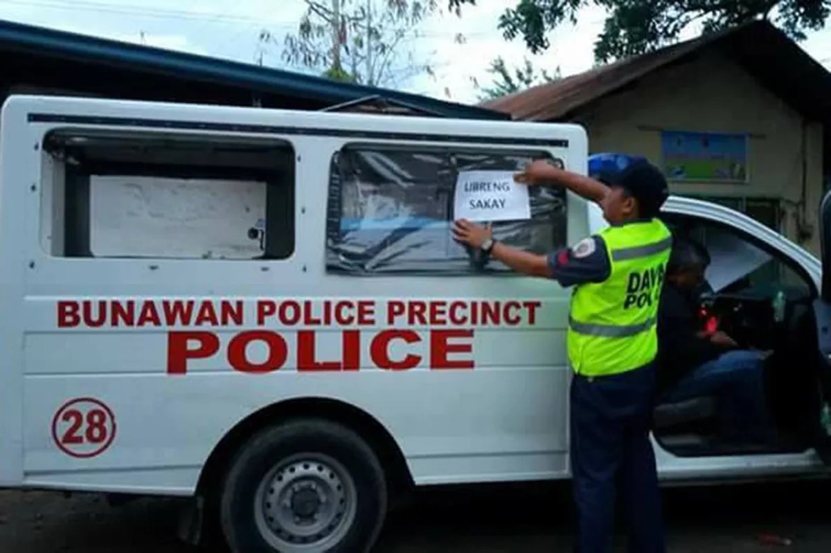 In Davao, stranded passengers get free rides on police vehicles | ABS ...