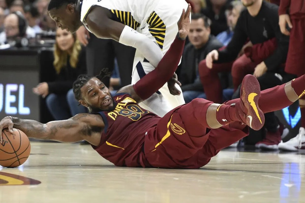 SLIDESHOW: Teams with surprisingly good (and bad) records early in NBA ...